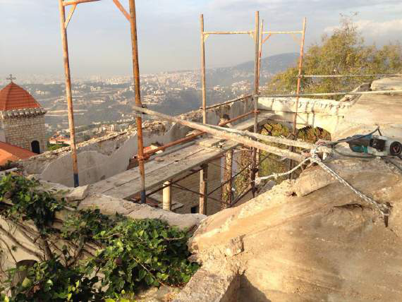 Historic Lebanese House Pediment Saved From Ruin - Zweig List